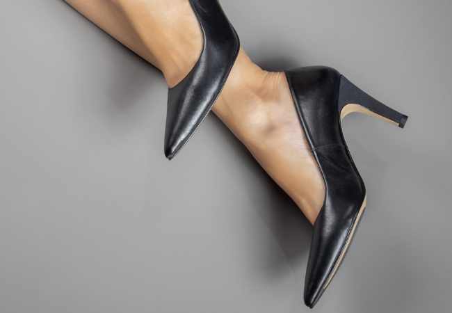 Elegant Comfortable Black Heels Antonia Saint Ny